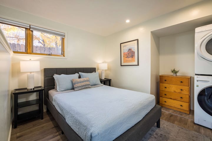 Scarlet @ Stella Ruby Cottages - Steps To Downtown - Moab, UT