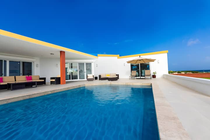 4-bed Villa, Pool, Parking - Anguilla