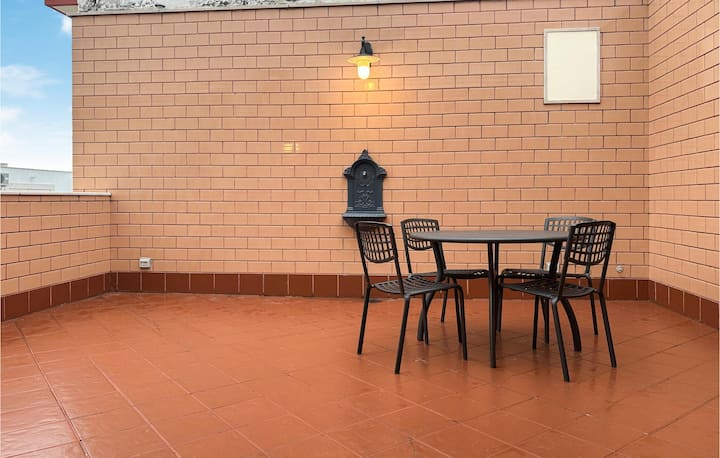 Nice Apartment In Manfredonia With Wifi - Monte Sant'Angelo