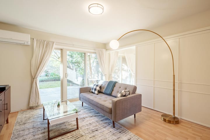 Blueground | Palo Alto, Patio, Near Restaurants - Palo Alto, CA