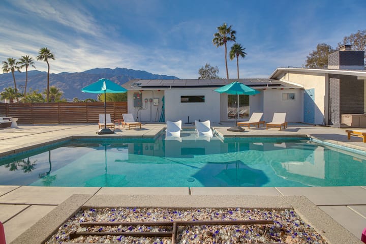 Pet-friendly Palm Springs Oasis W/ Private Pool! - Palm Springs, CA