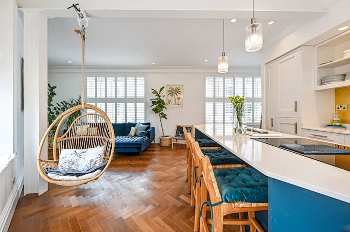 Gorgeous Four Bedroom Cardiff Home - Cardiff