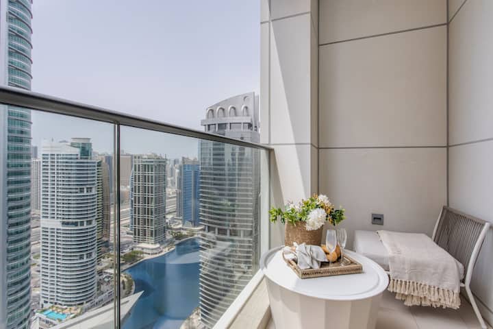 Magnificent 2br Apt W/ Partial Lake Views In Jlt! - Dubai