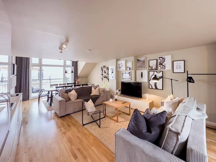 Turnkey | Karlin Deluxe Apartment – Balcony - Prague