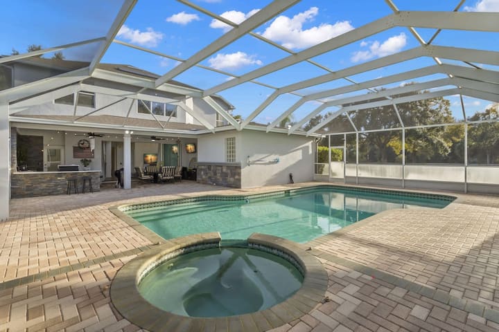 Majestic 3-acre Heated Pool Estate ~ Scenic View ~ - Florida