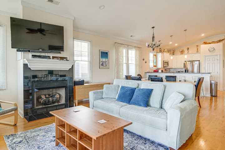 Breezy Kure Beach Home - Walk To Pier & Ocean! - Kure Beach, NC