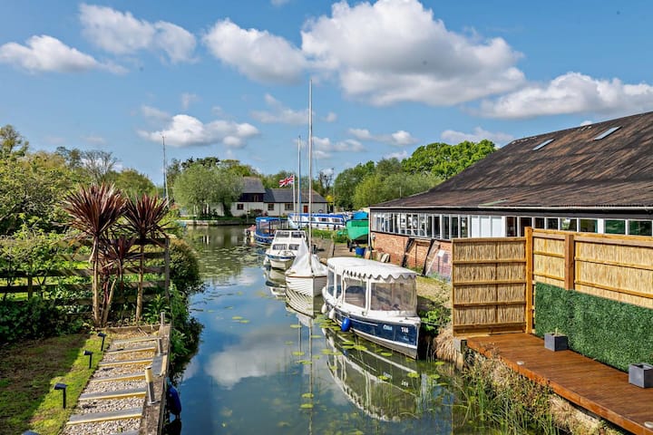 4 Bed In Stalham (Oc-t27655) - Sea Palling