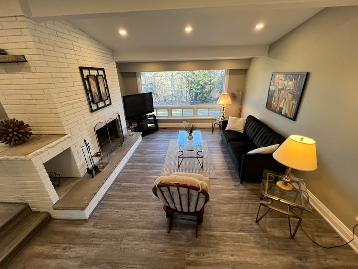 Hilltop Beauty In Peterborough - Peterborough