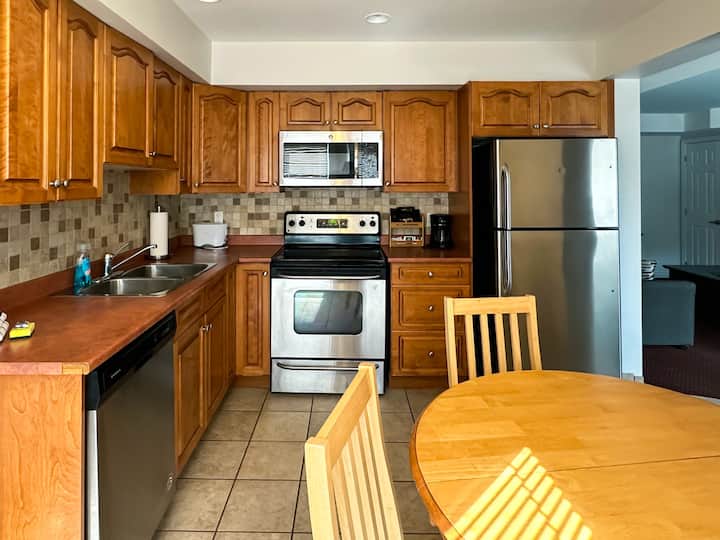 Spa Golf Ski 2 Bedroom Townhome - Collingwood