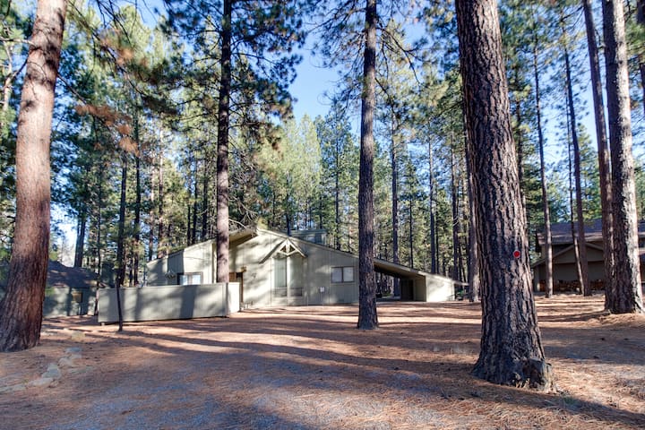 Forest Haven Black Butte Ranch Sleeps 8 - Black Butte Ranch, OR