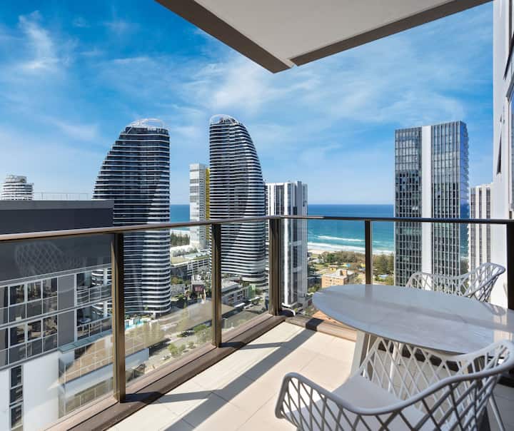 Boutique Oceanview 2b2b Apt In Broadbeach - Broadbeach