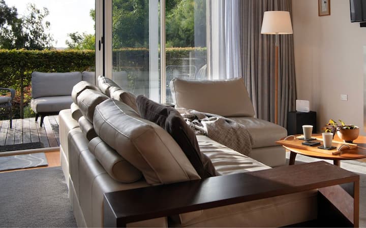 Belle Voir- Scenic Views, Steps From Town - Daylesford