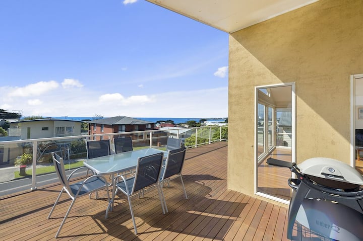 Seaview On Seaview - Experience Sensational Views - Apollo Bay