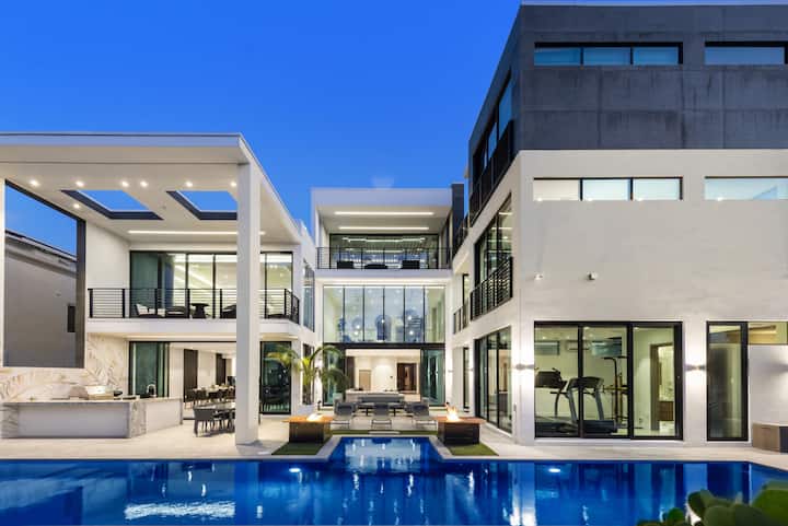 Boardwalk Mansion - Fort Lauderdale