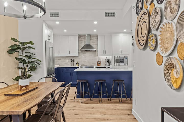 Stylishly Renovated Spring Creek Retreat - Canmore