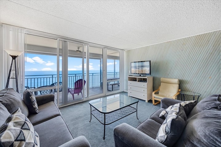Carousel 1712, Oceanfront With A Pool And Ice - Fenwick Island, DE