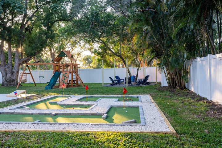 1 Mile To Honeymoon Island ~Pool ~Putt Putt - Palm Harbor, FL