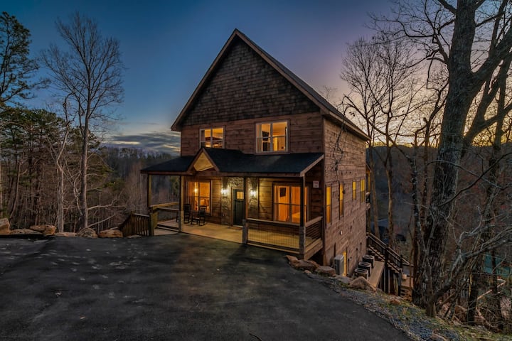 Indoor Pool・sleeps 14・hot Tub・arcade・grill・games - Gatlinburg, TN