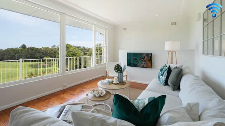 Adelong - Golf And Beach Lover’s Dream - Kiama
