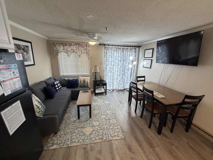 Ml 359: Comfy & Cozy, A/c + New Deck! - Snowshoe, WV