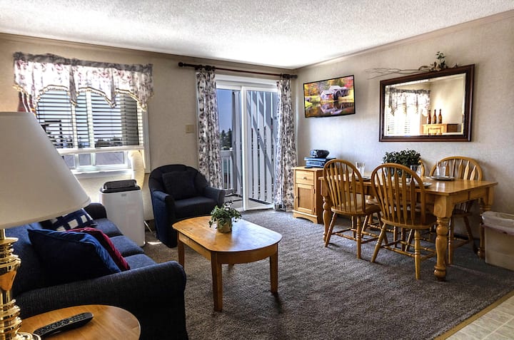 Ml 359: Comfy & Cozy, A/c + New Deck! - Snowshoe, WV