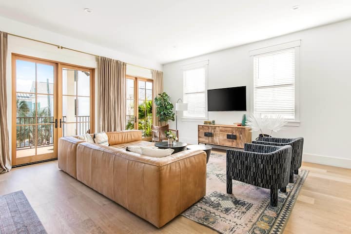 Newly Built, 4bd Luxury Suite Steps To King! - Charleston, SC