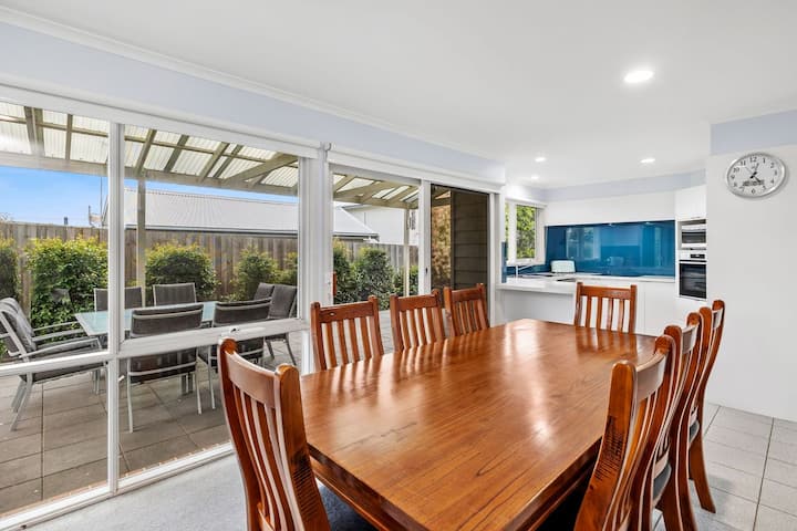 Bristol Beach House - Torquay