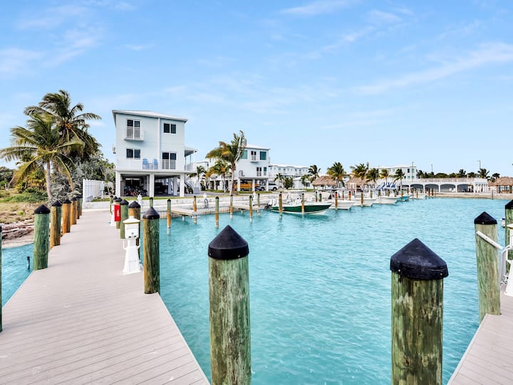Atlantic Haven | Oceanfront 2br, Pool - Marathon, FL