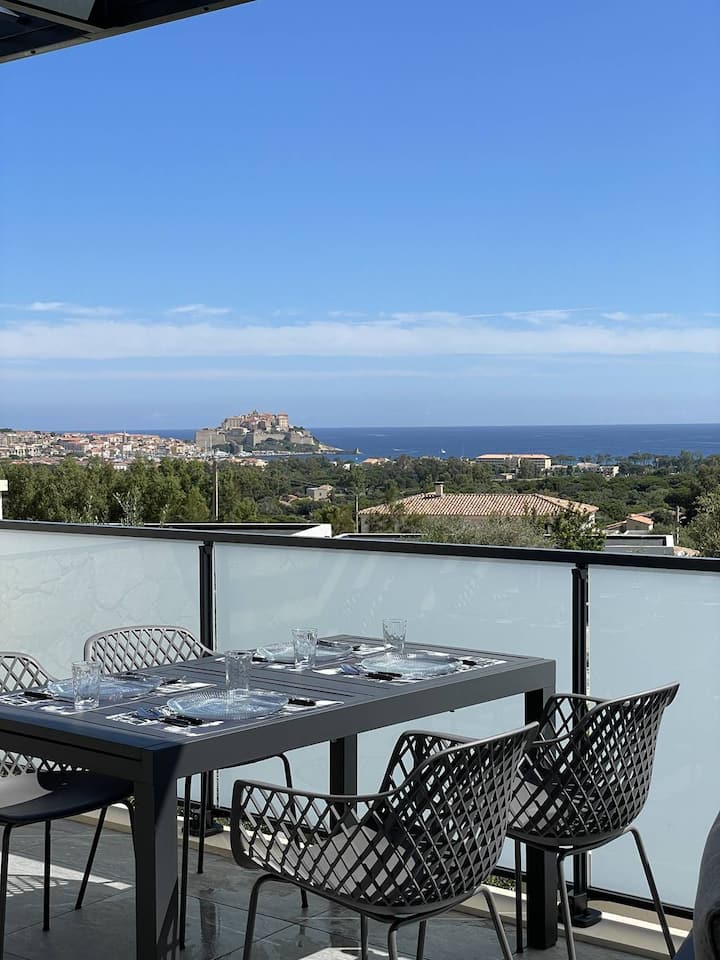 Escape To Calvi: T2 With Bay & Citadel View - Calvi