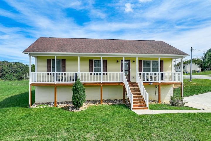 Charming Shenandoah Retreat W/ Deck! - Shenandoah, VA