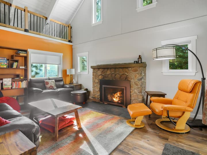 Remodelled Cabin|water Front|deck|bbq|dogs Ok - Government Camp, OR