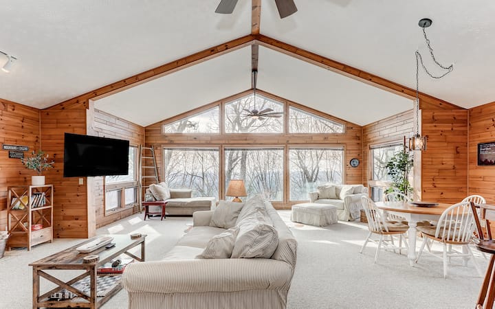 Starcross Summit - Sunny Spaces & Gorgeous Views! - Jasper, GA