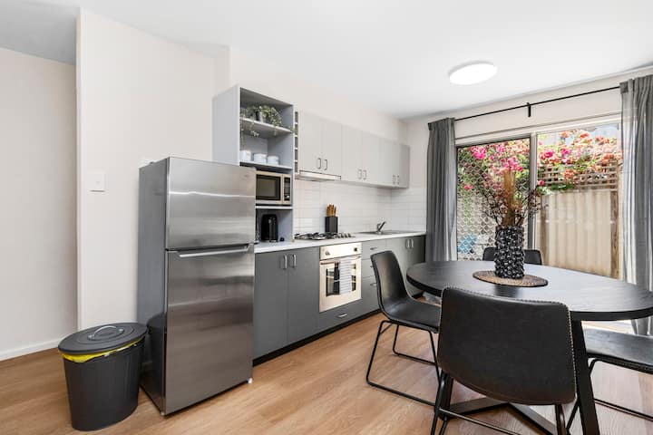 4 Cute Cunningham Close To Subiaco - Sleeps 4 - Nedlands