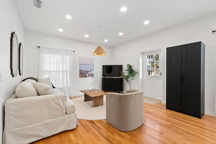 Uptown Loft - Bright - Modern - Walkable - Saint Augustine, FL