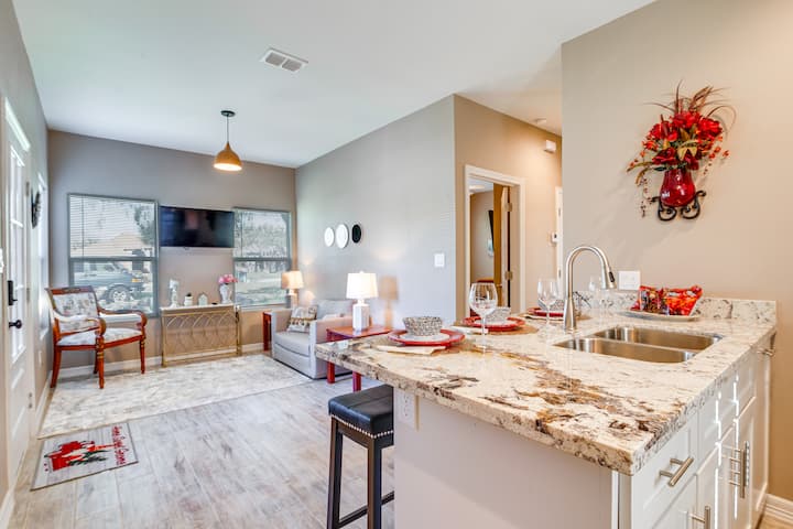 Pet-friendly Brownsville Apartment W/ Yard! - Brownsville, TX