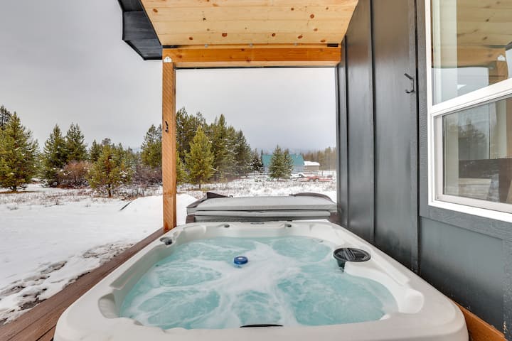 Family-friendly Donnelly Home W/ Private Hot Tub! - Tamarack Ski Resort, ID
