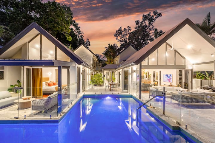 Sea Pavilion - Luxury Home Sleeps 10 Guests - Port Douglas