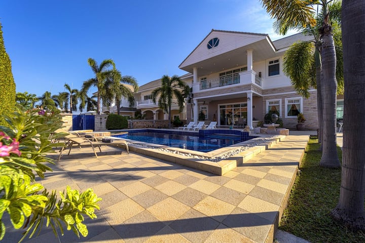 Luxurious 5-bedroom Private Pool Villa! (Pv6) - Hua Hin