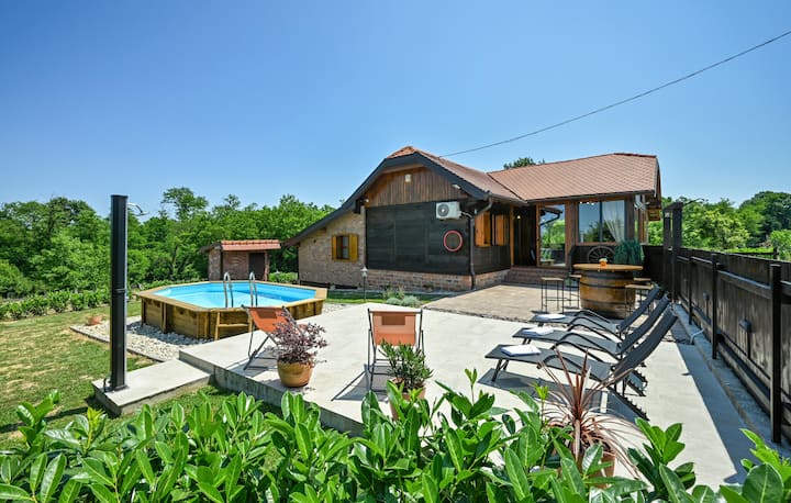 Nice Home In Vrbovec With Kitchen - Vrbovec