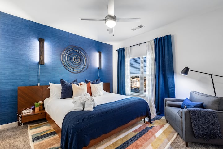 Upscale 1br: Pool&gym • Utsa • Centrally Located! - San Antonio, TX