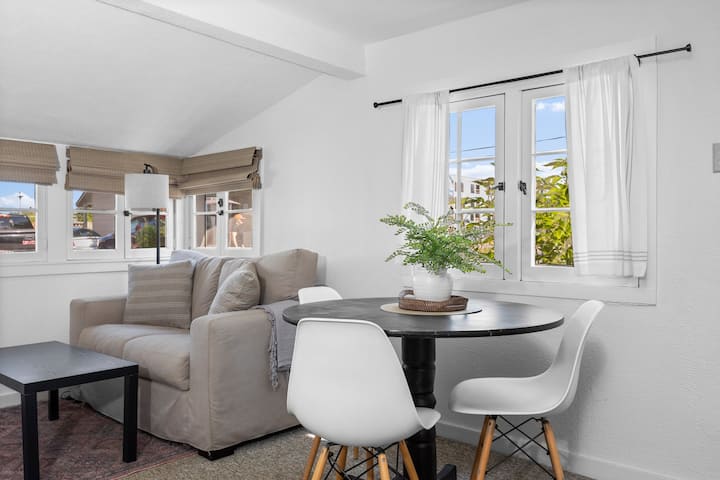 Beach Bungalow 1 - Traverse City, MI