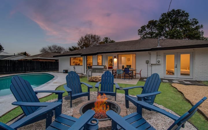 Spring Branch Paradise, 4-bd Backyard Pool Oasis - Briar Forest Drive – Houston