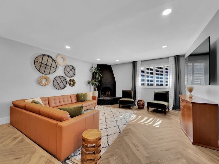 Dobson Ranch Large Family Home! Game Room! - Mesa, AZ