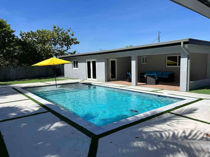 Sunny Resort Oasis With Heated Pool & Ping Pong - South Lake, Miami