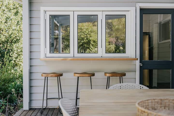 Sylvandale ~  Pet Friendly With Beautiful Gardens - Daylesford