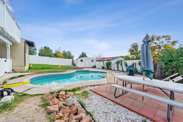 Paradise On Earth - Canyon Lake, CA