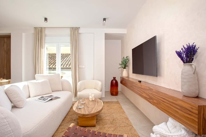Spacious Apartment In Granada Center. San Jerónimo - Grenade