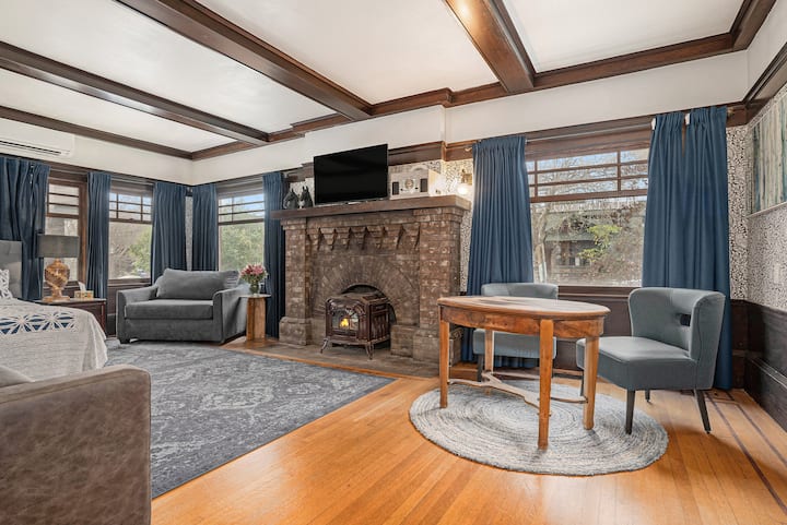 Oak Suite - Berkeley, CA