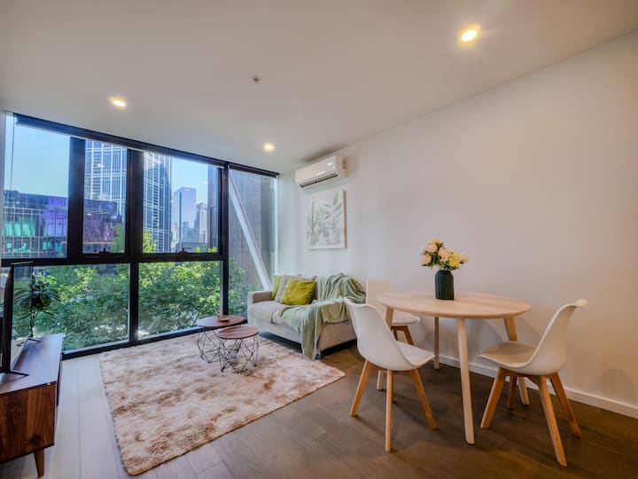 Stylish 2br1ba Apartment Mel Pool Gym Wifi - Melbourne