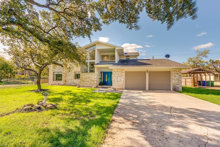 5-bdrm + Hot Tub | Tx Med Cen, Lackland, Riverwalk - San Antonio, TX